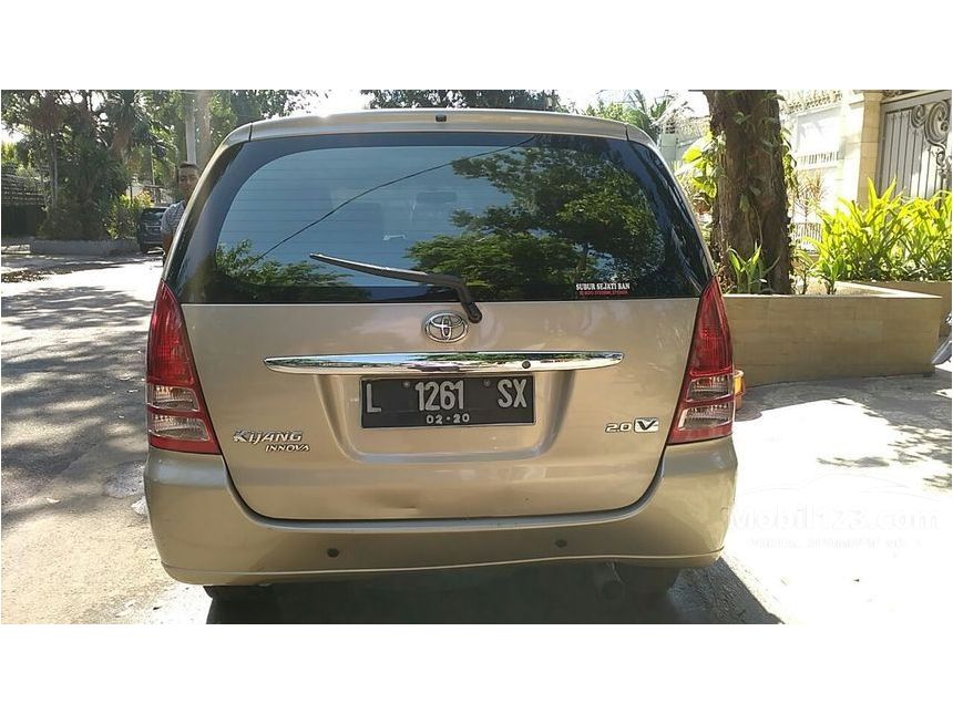 Jual Mobil Toyota Kijang Innova 2005 V 2.0 di Jawa Timur Automatic MPV ...