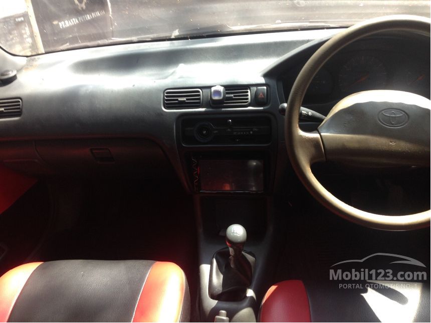 Jual Mobil Toyota Soluna 2002 XLi 1.5 di Jawa Timur Manual Sedan Hitam ...