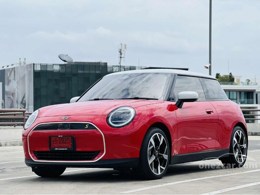 2024 Mini COOPER 0.0 F56 SE 3-Door Hatchback for sale on One2car