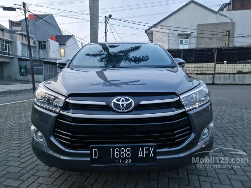 Jual Mobil Toyota Kijang Innova 2017 V 2.0 di Jawa Barat Automatic MPV ...