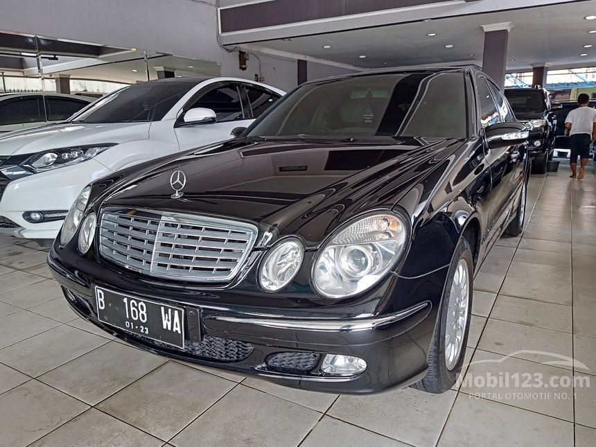 Jual Mobil Mercedes-Benz E260 2003 E260 2.6 di DKI Jakarta Automatic Sedan Hitam Rp 135.000.000 ...