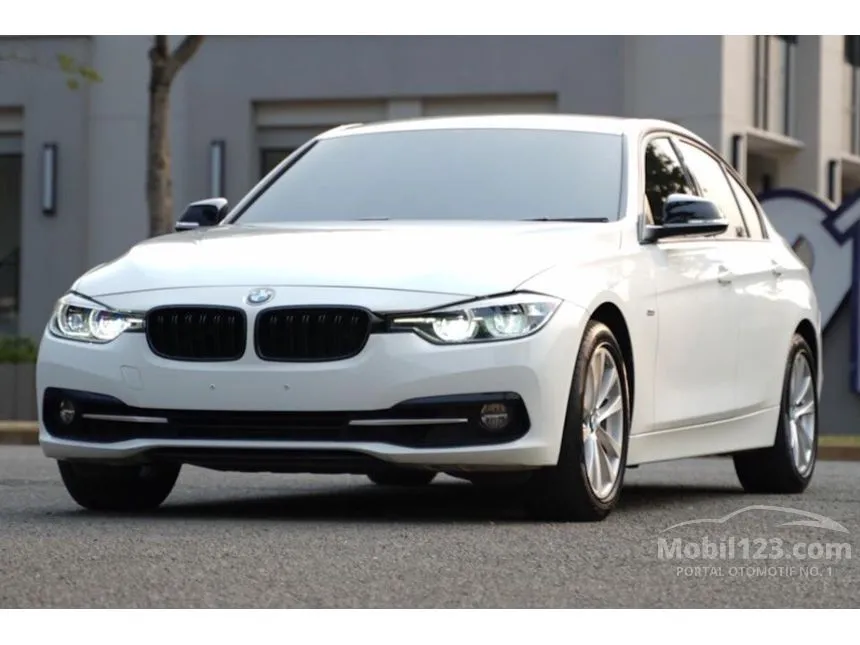 Jual Mobil BMW 320i 2017 Sport 2.0 di DKI Jakarta Automatic Sedan Putih Rp 398.000.000 ...