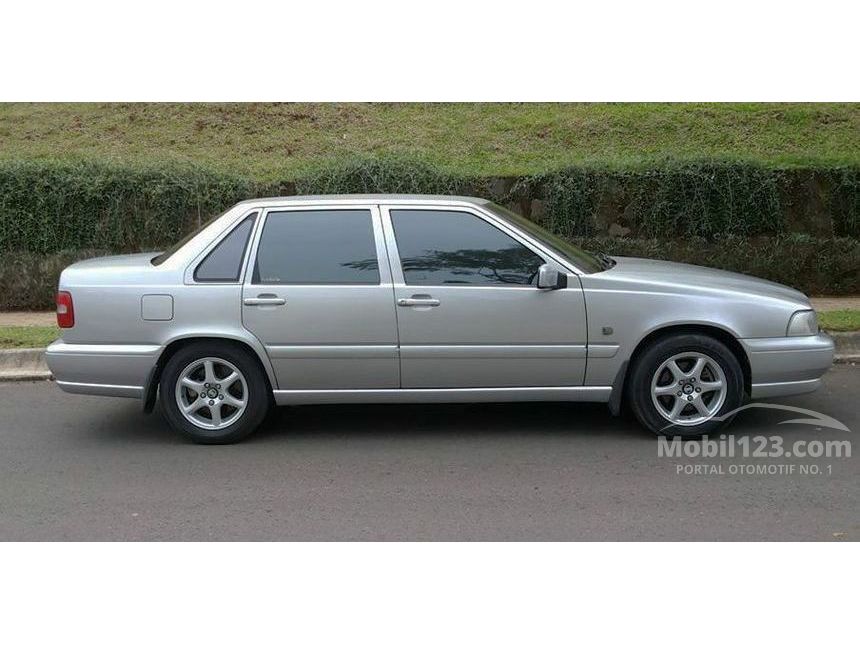 Jual Mobil Volvo S70 2000 2.3 di DKI Jakarta Manual Sedan Silver Rp 55. ...