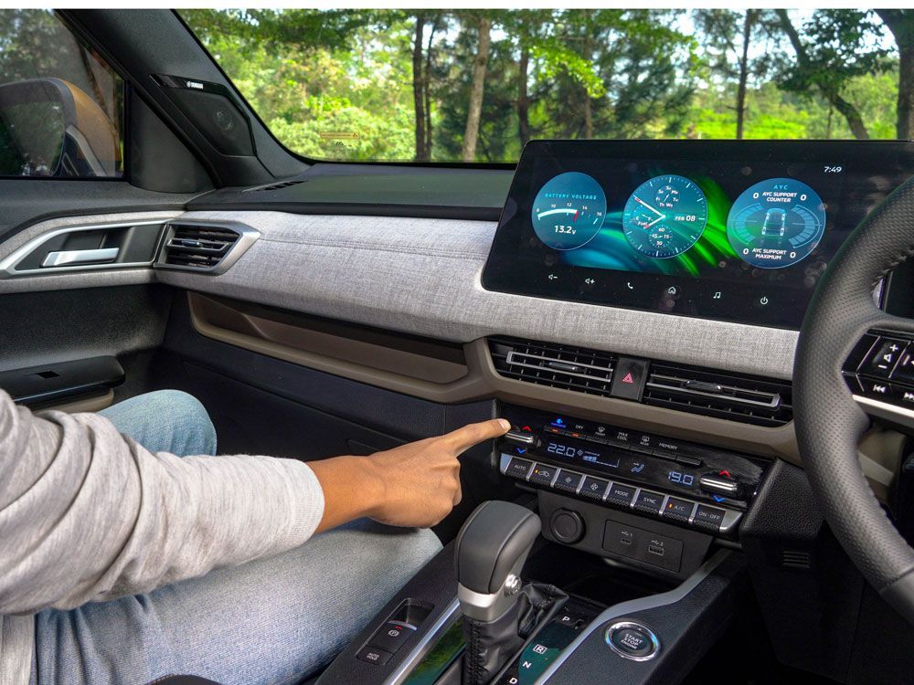 Pereli Legendaris Paris-Dakar Kembangkan Fitur Driving Score Mitsubishi ...