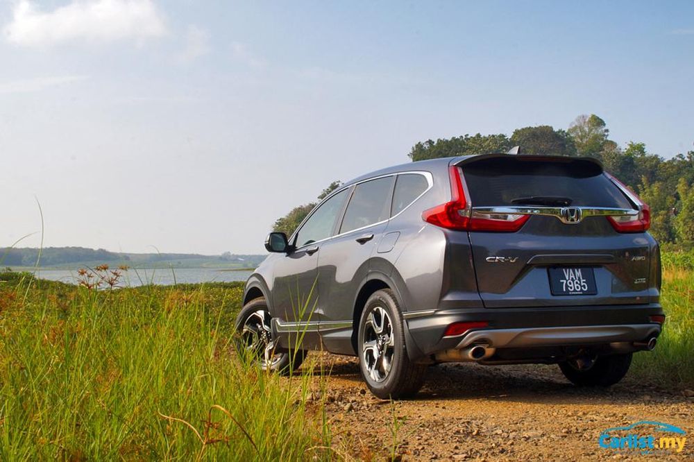 Review: Honda CR-V AWD – Chart-topping Surefooted Practicality - PHOTOS ...
