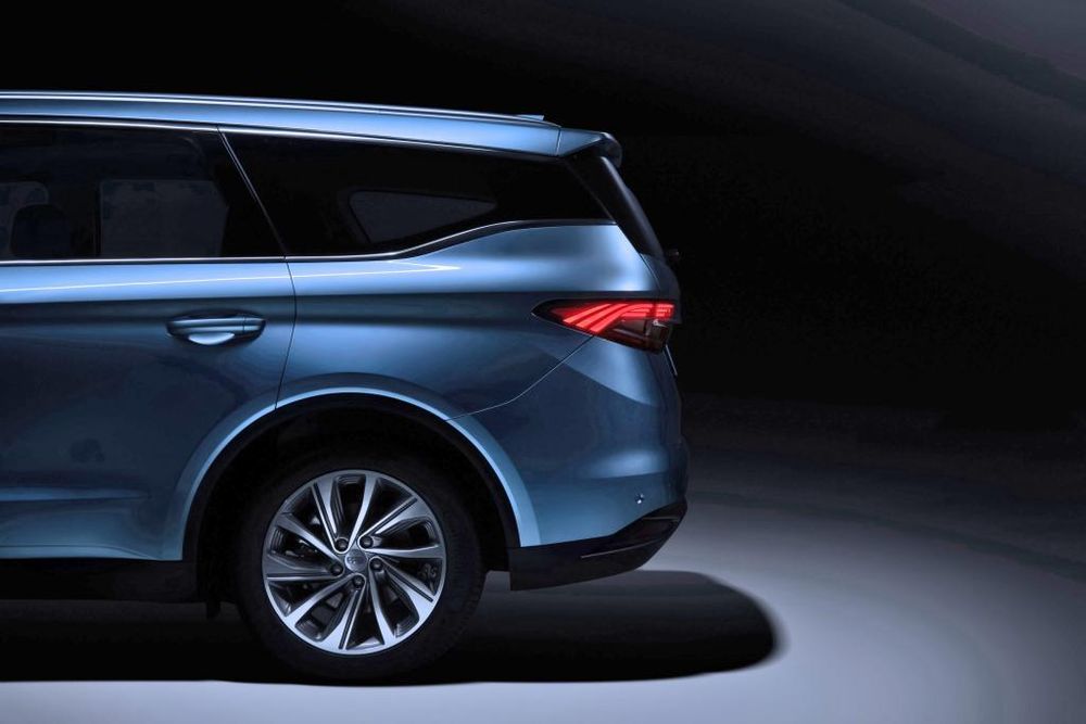 Geely’s First-Ever MPV Teased – As Stylish As MPVs Get - Auto News ...
