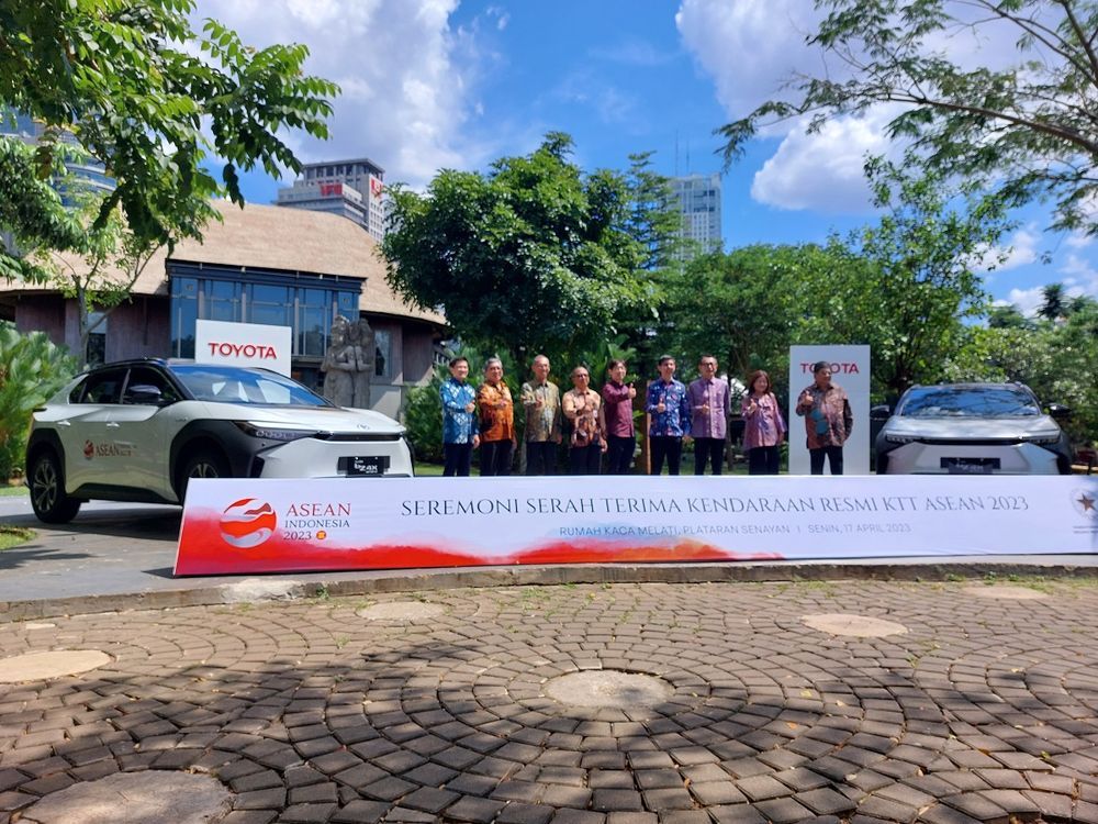 Toyota Siapkan 65 Mobil Listrik bZ4X untuk Dukung KTT ASEAN 2023 - Berita Otomotif | Mobil123
