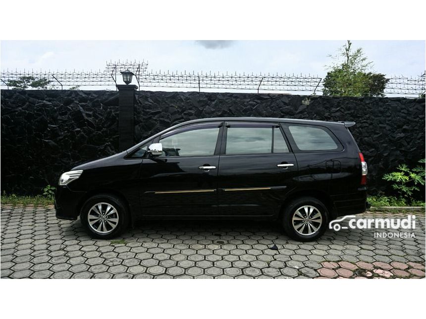Jual Mobil Toyota Kijang Innova 2015 2.5 Diesel NA 2.5 di Jawa Timur ...