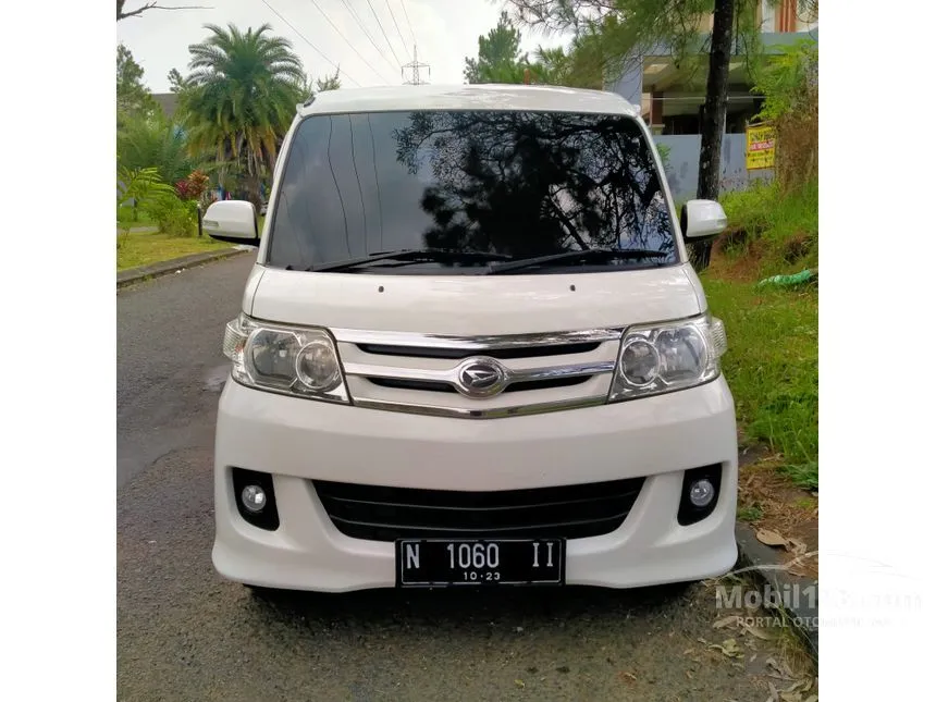 Jual Mobil Daihatsu Luxio 2013 X 1.5 di Jawa Timur Automatic Wagon ...