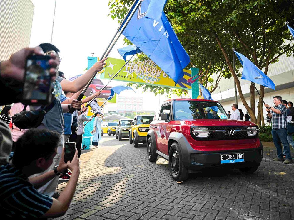 Mobil Listrik VinFast VF 3 Diserahkan ke 100 Konsumen Pertama di ...