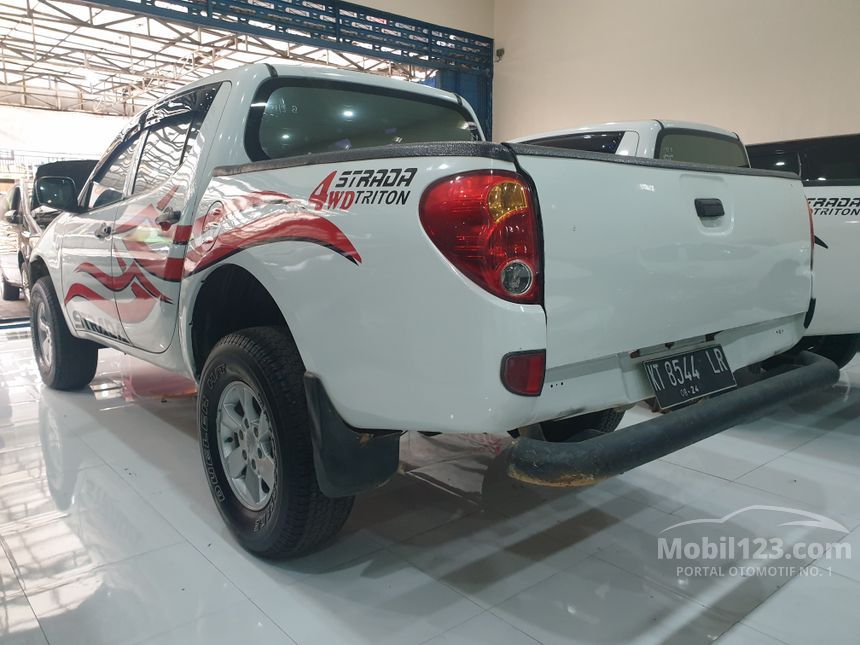 Jual Mobil Mitsubishi Strada Triton 2014 GLX 2.8 di Jawa Timur Manual ...
