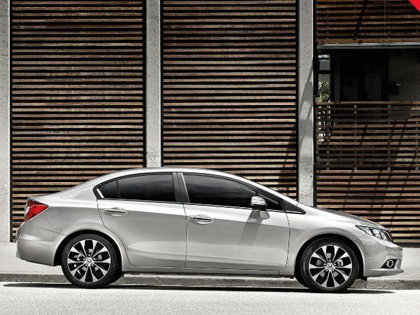 Mobil Warna Silver Lebih Irit? - Berita Otomotif | Mobil123