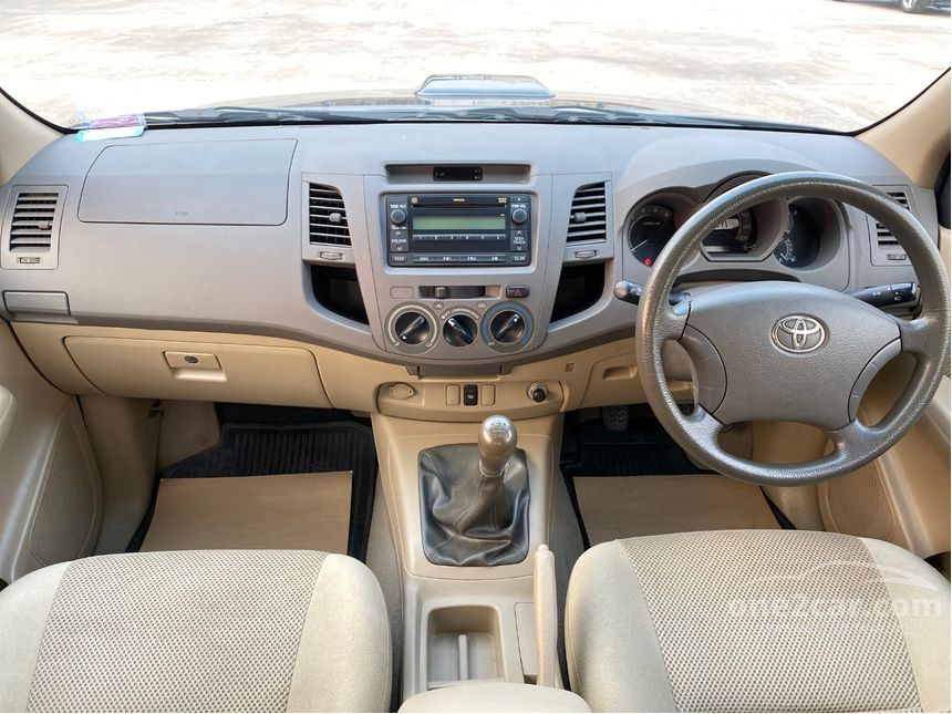 2010 Toyota Hilux Vigo 2.5 SMARTCAB (ปี 08-11) E Pickup MT for sale on ...