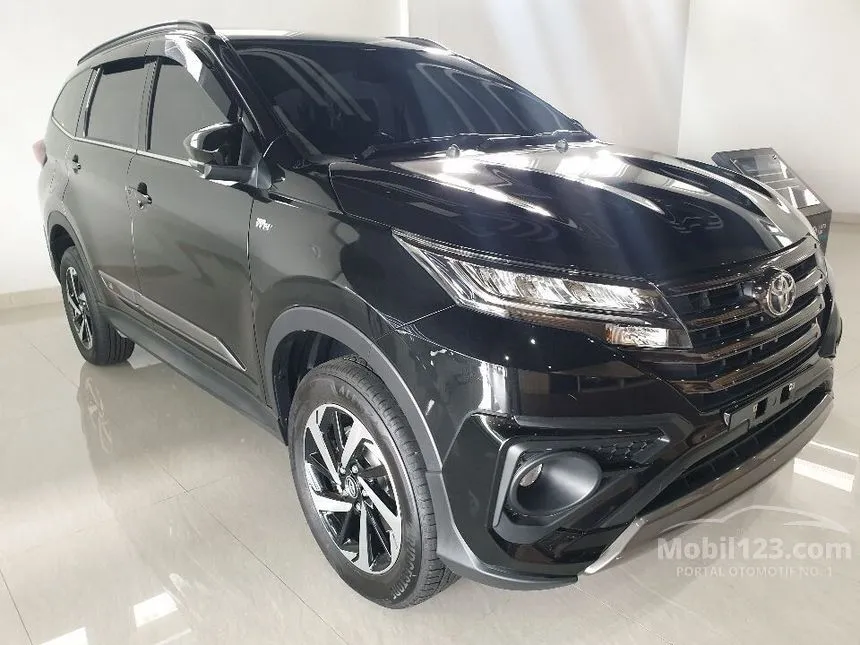 Jual Mobil Toyota Rush 2022 S GR Sport 1.5 di Jawa Timur Manual SUV ...