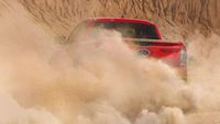 Toyota Hilux GR Sport Vs Ford Ranger Raptor จะทางไหนก็ลุยได้ - รีวิว ...