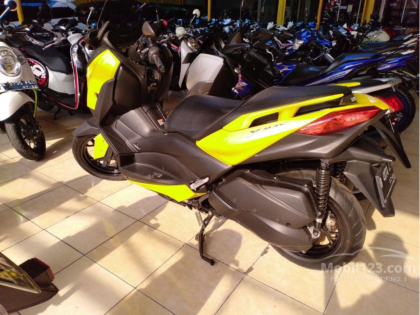 Jual Motor Yamaha X-MAX 2017 0.3 di DKI Jakarta Automatic Others Kuning ...