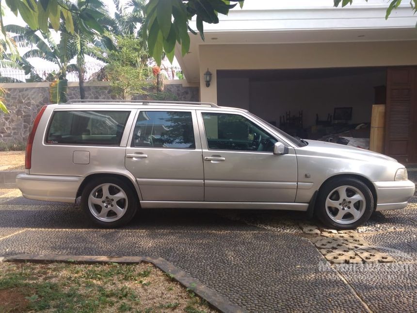 Jual Mobil Volvo V70 1997 2.3 di DKI Jakarta Automatic MPV Minivans Silver Rp 100.000.000 ...