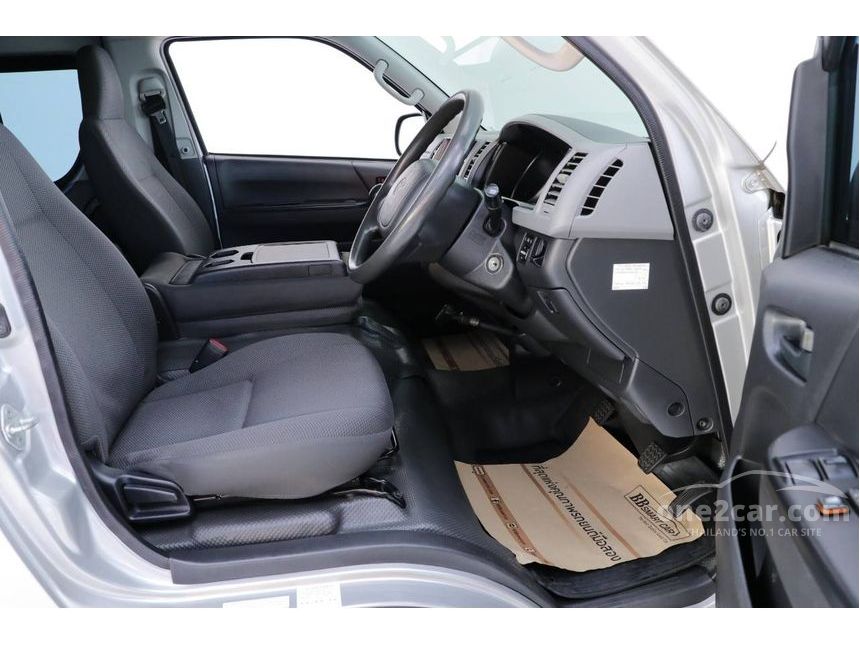 Toyota Hiace 2013 COMMUTER (ปี 05-16) D4D 2.5 เกียร์ธรรมดา สีเทา ...