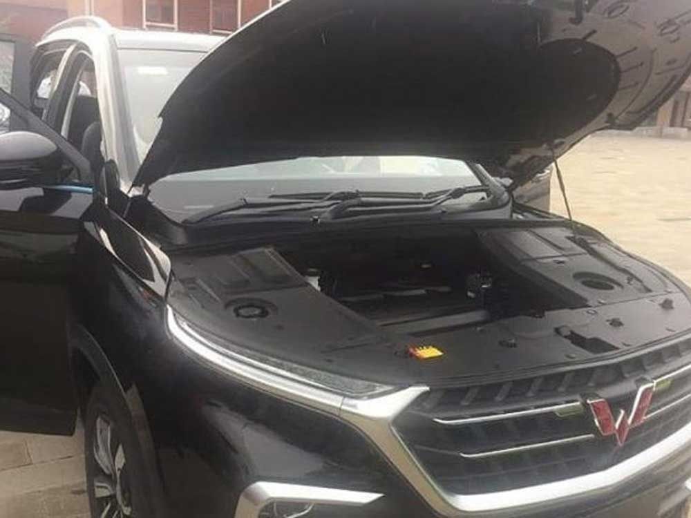 Wuling Almaz Tiru Layar Tesla - Berita Otomotif | Mobil123