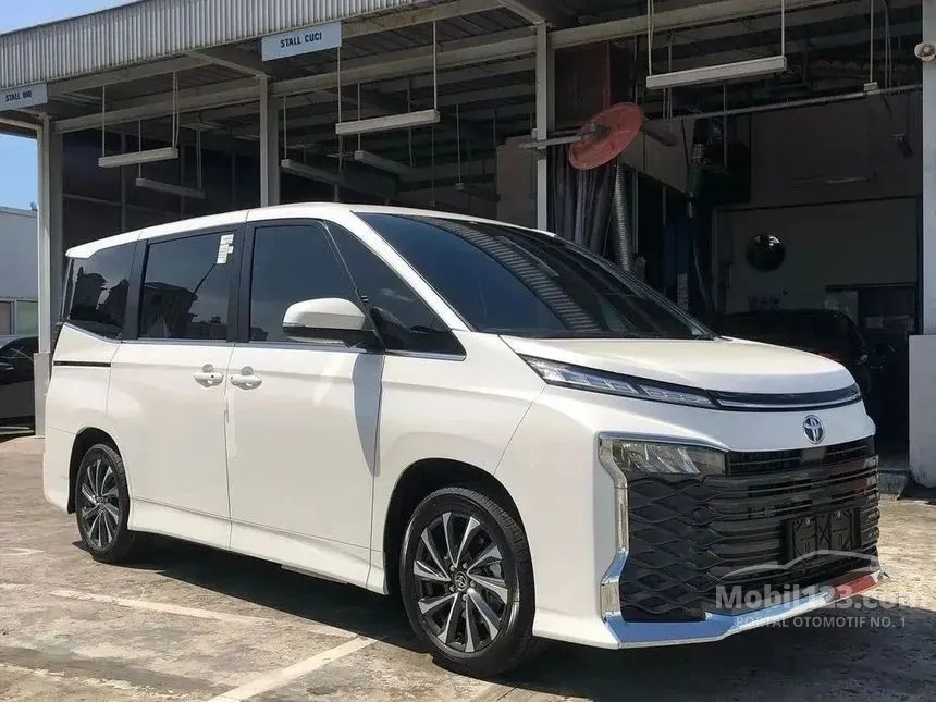 Jual Mobil Toyota Voxy 2022 2.0 di DKI Jakarta Automatic Van Wagon ...