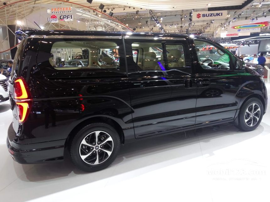 Jual Mobil Hyundai H-1 2018 Royale 2.5 di DKI Jakarta Automatic MPV ...