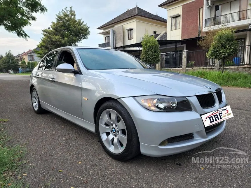 Jual Mobil BMW 320i 2005 2.0 di DKI Jakarta Automatic Sedan Silver Rp 120.000.000 - 13354887 ...