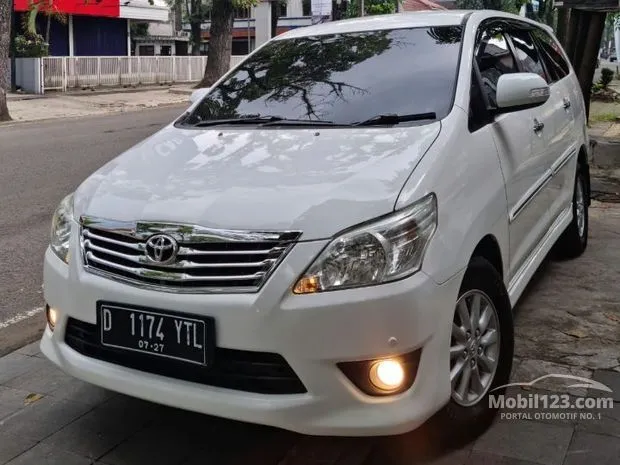 Jual Toyota Kijang Innova Diesel 2012 Bekas di Indonesia Harga Kredit ...