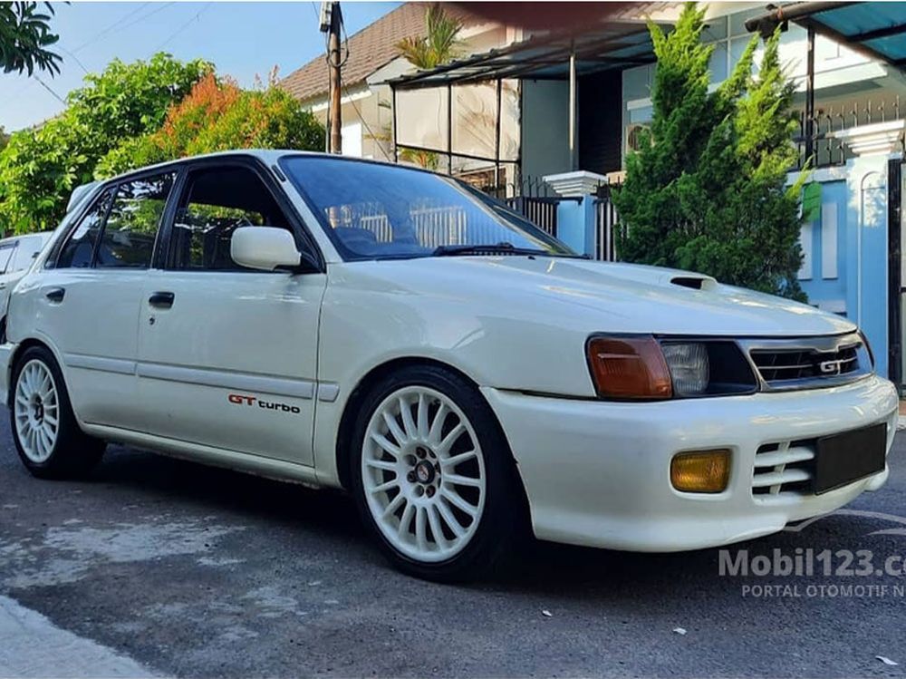 Pilihan Mobil Bekas Rp40 Jutaan Keren! Ada Starlet, Civic, Hingga Mercy ...