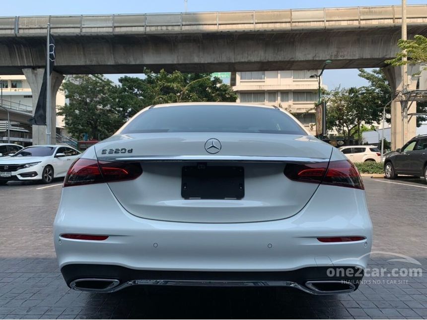Mercedes-Benz E220 2021 d Sport 2.0 เกียร์อัตโนมัติ สีขาว | One2car.com ...