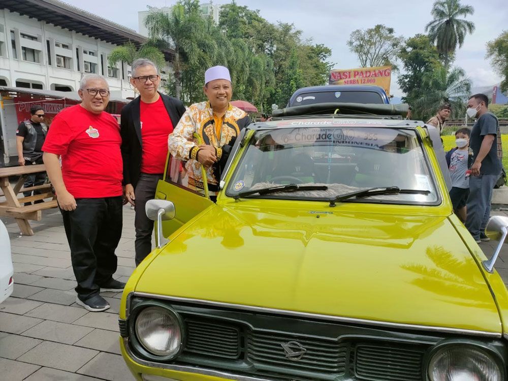 Mobil-Mobil Ikonik Daihatsu dan UMKM ‘Ngeriung’ di Bandung, Ada Charade ...