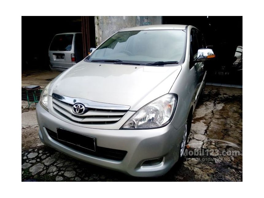 Jual Mobil Toyota Kijang Innova 2010 G 2.0 di Jawa Barat Manual MPV ...