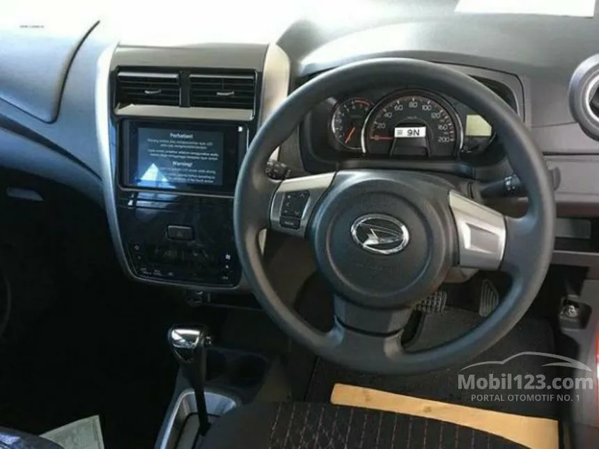 Jual Mobil Daihatsu Ayla 2022 R 1.2 di Banten Automatic Hatchback Merah ...
