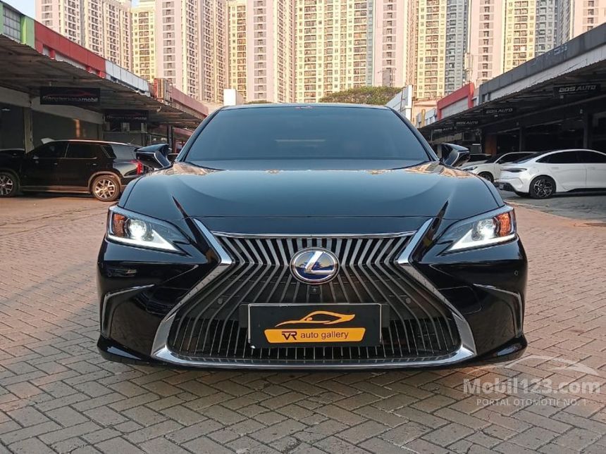 Jual Mobil Lexus ES300h 2021 Ultra Luxury 2.5 di DKI Jakarta Automatic Sedan Hitam Rp 875.000. ...