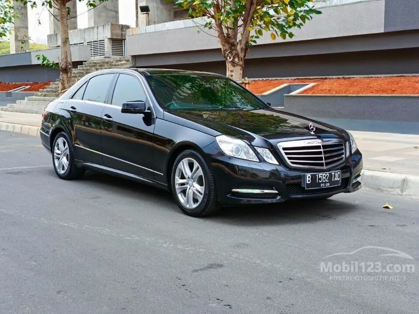 Jual Mobil Mercedes-Benz E300 2011 Avantgarde AMG 3.0 di DKI Jakarta ...