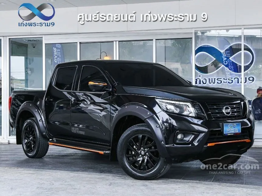 2019 Nissan NP 300 Navara 2.5 DOUBLE CAB Calibre EL Black Edition ...