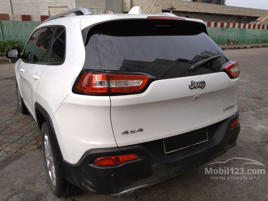 Jual Mobil Jeep Cherokee 2015 Limited 2.4 di DKI Jakarta Automatic SUV ...