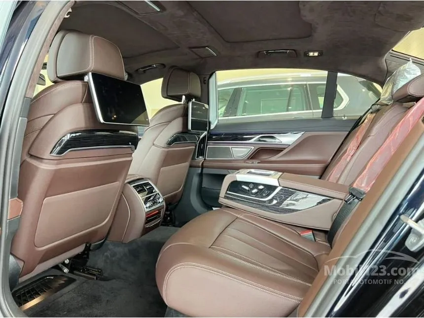 Jual Mobil BMW 730Li 2022 M Sport 2.0 di DKI Jakarta Automatic Sedan ...