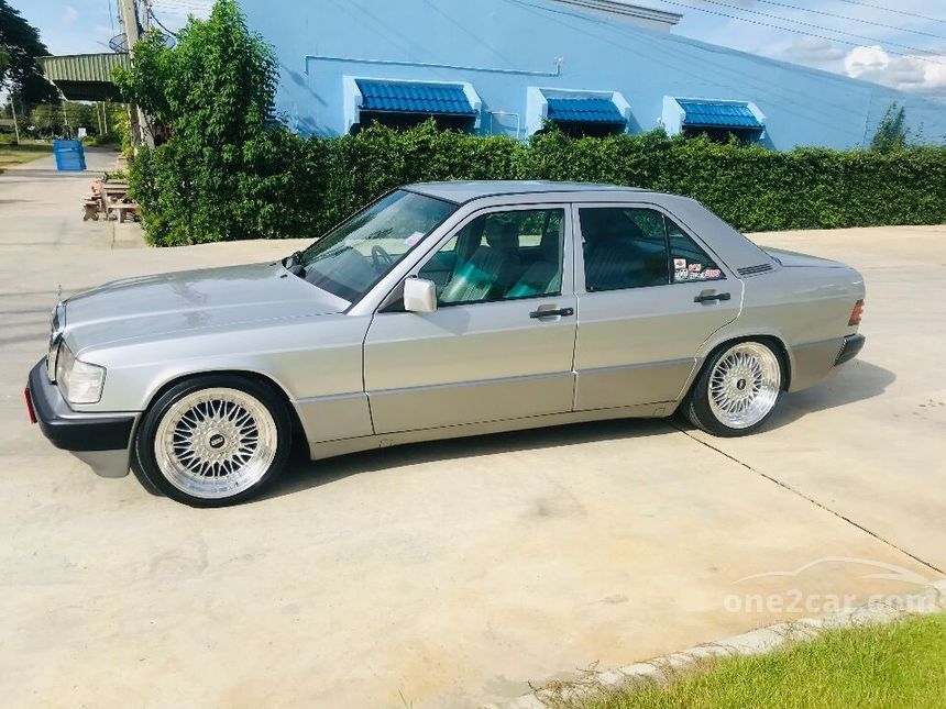 Mercedes-Benz 190E 1993 W201 (ปี 83-93) 1.8 เกียร์อัตโนมัติ สีเทา ...
