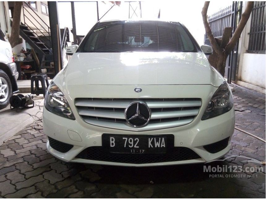 Jual Mobil Mercedes-Benz B200 2012 Urban 1.6 di DKI Jakarta Automatic ...