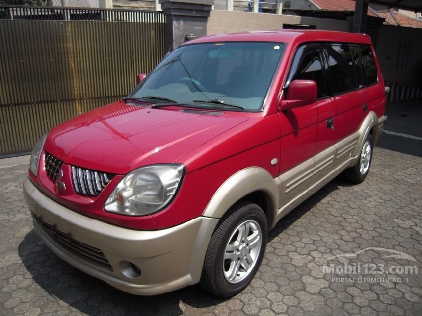 Jual Mobil Mitsubishi Kuda 2005 Grandia (Diesel) 2.5 di Jawa Barat ...