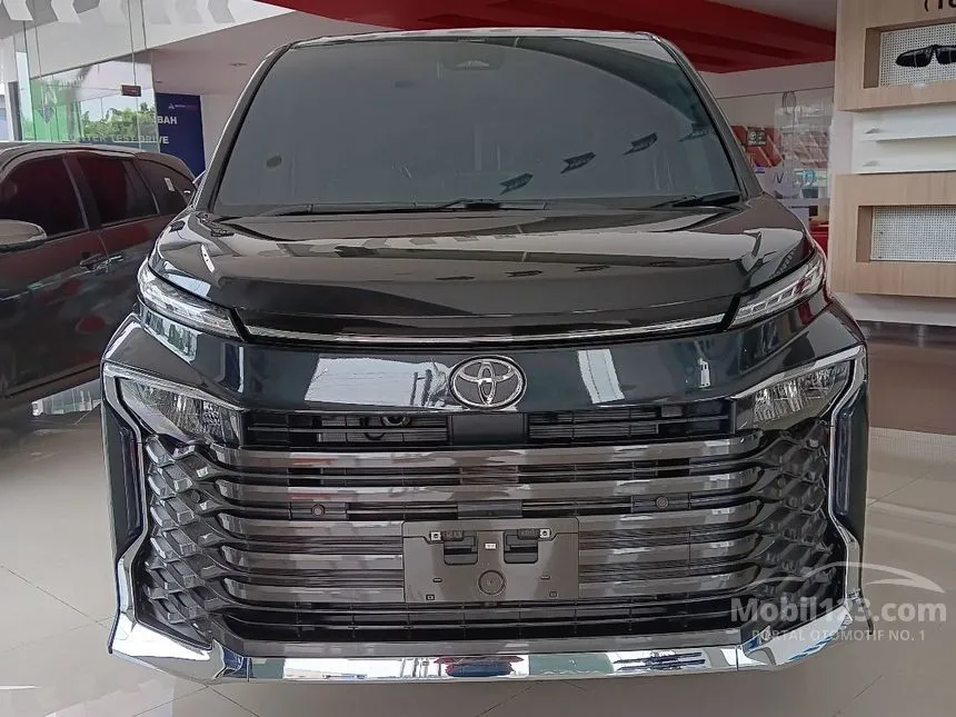 Jual Mobil Toyota Voxy 2024 2.0 di DKI Jakarta Automatic Van Wagon ...