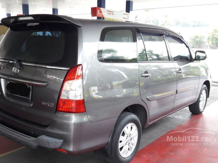 Jual Mobil Toyota Kijang Innova 2011 G 2.0 di Jawa Timur Manual MPV Abu ...