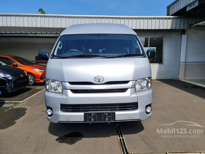 Jual Mobil Toyota Hiace 2023 Commuter 3.0 di DKI Jakarta Manual Van ...