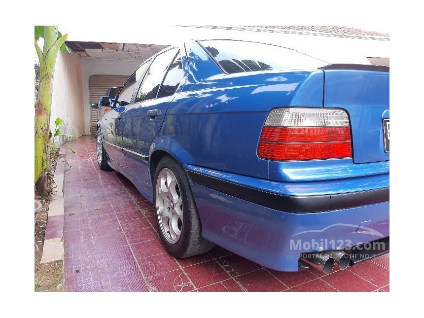 Jual Mobil BMW 320i 1994 E36 2.0 Automatic 2.0 di Jawa Barat Automatic Sedan Biru Rp 59.500.000 ...