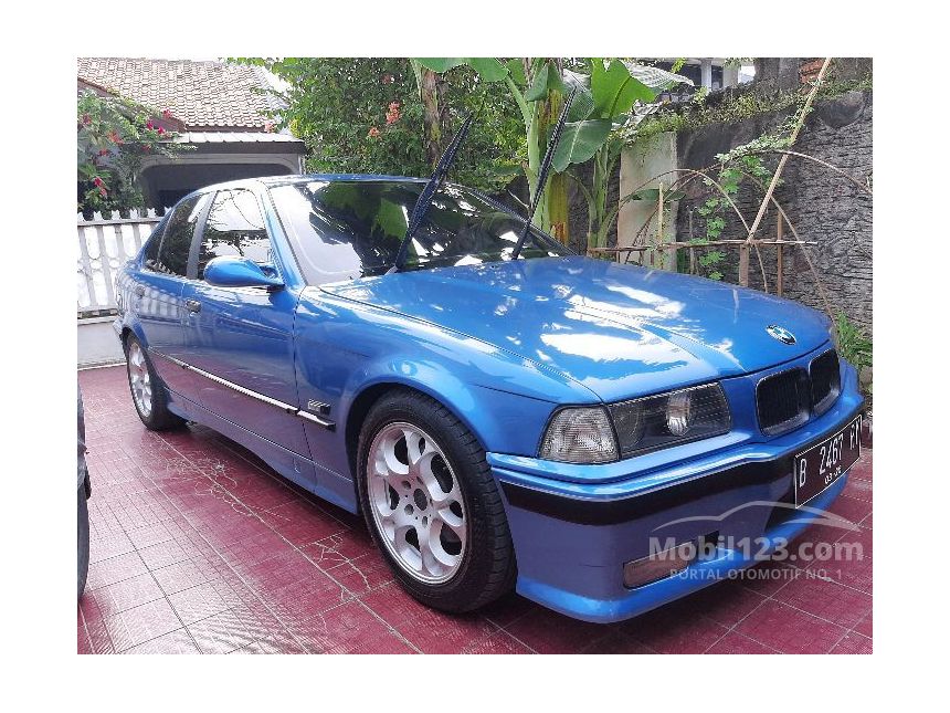 Jual Mobil BMW 320i 1994 E36 2.0 Automatic 2.0 di Jawa Barat Automatic Sedan Biru Rp 59.500.000 ...
