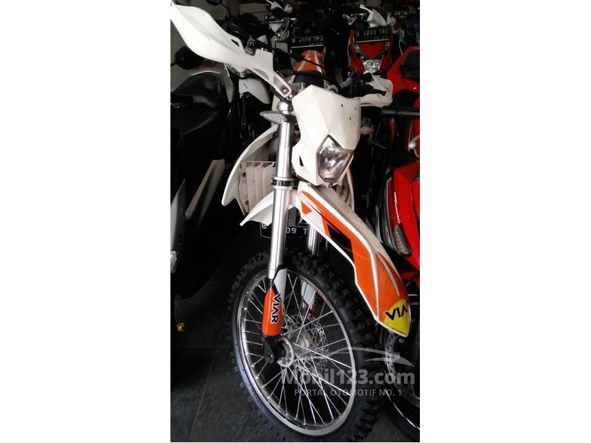 Jual Motor Viar V 20 T 2017 0.2 di DKI Jakarta Manual Others Putih Rp ...