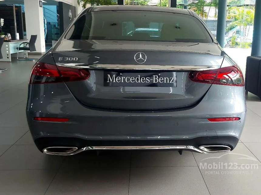 Jual Mobil Mercedes-Benz E300 2022 AMG Line 2.0 di DKI Jakarta Automatic Sedan Abu-abu Rp 1.285 ...
