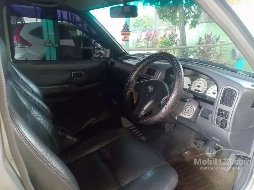 Jual Mobil Nissan Terrano 2004 Spirit S2 2.4 di Banten Manual SUV Abu-abu Rp 75.000.000 ...