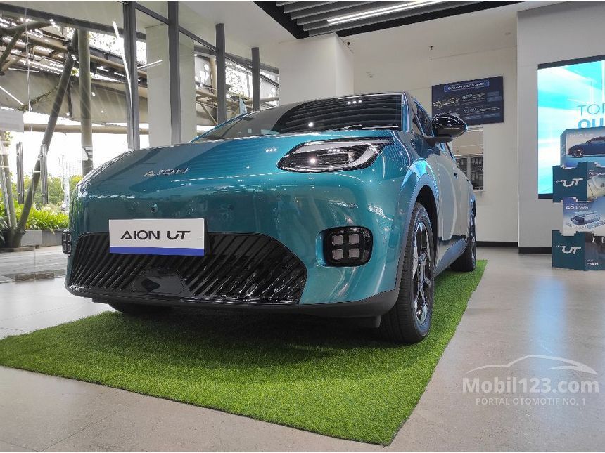 Jual Mobil GAC AION UT 2025 Standard di DKI Jakarta Automatic Hatchback ...