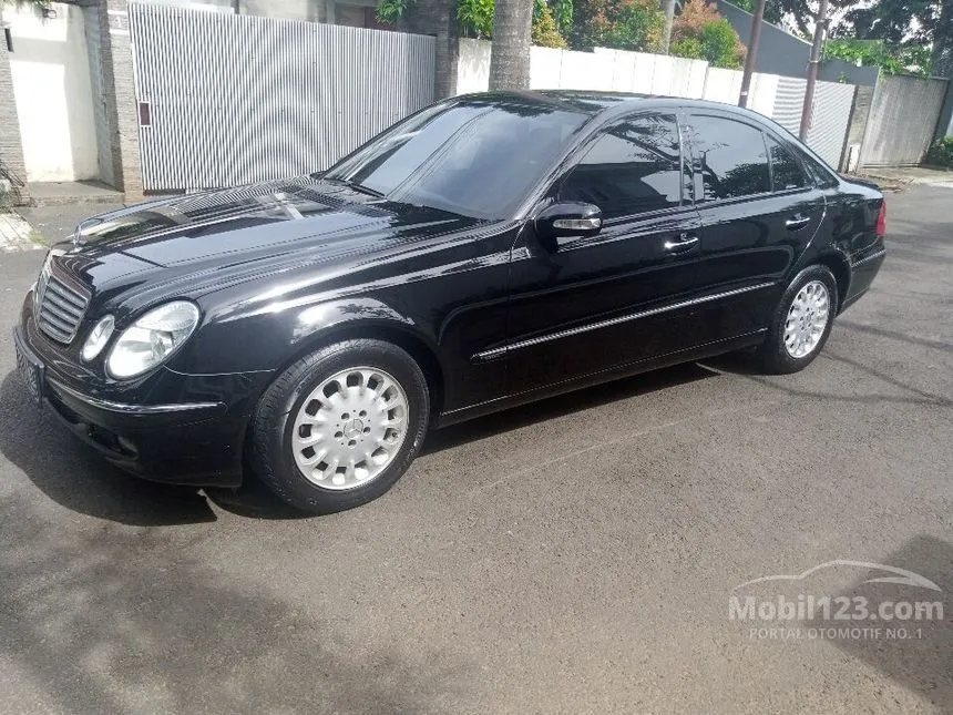 Jual Mobil Mercedes-Benz E260 2005 E260 2.6 di DKI Jakarta Automatic Sedan Hitam Rp 140.000.000 ...